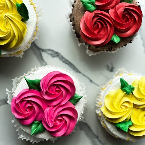 Mini Cakes - Oakmont Bakery