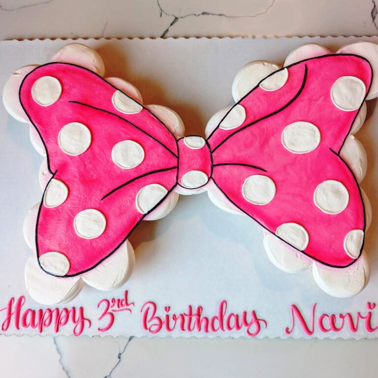 Minnie Mouse Bow2 dz Cupcake Cake - Oakmont Bakery