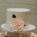 Single Tiered3 Layer Round Wedding Cake - Oakmont Bakery